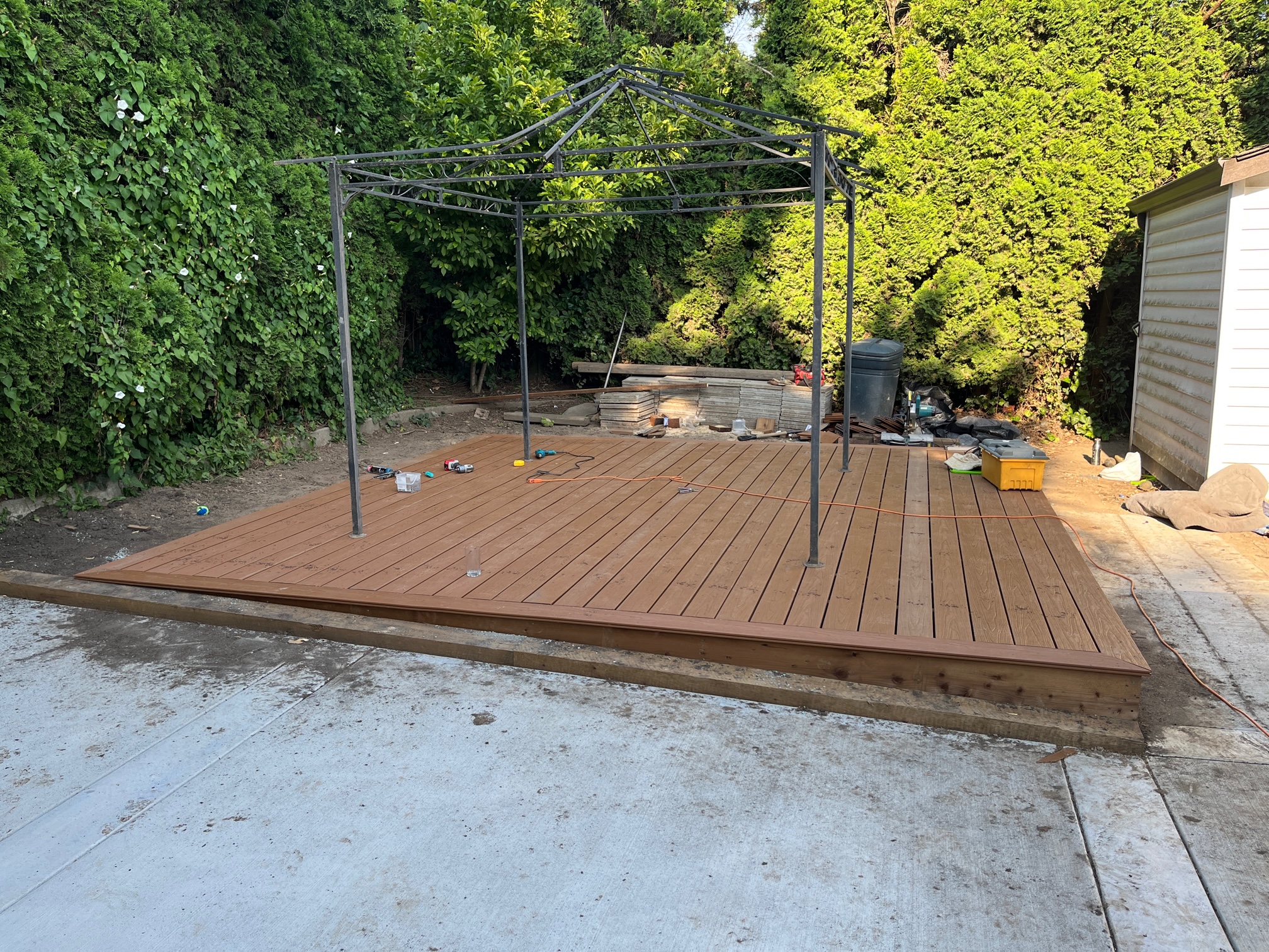 16×16 composite deck