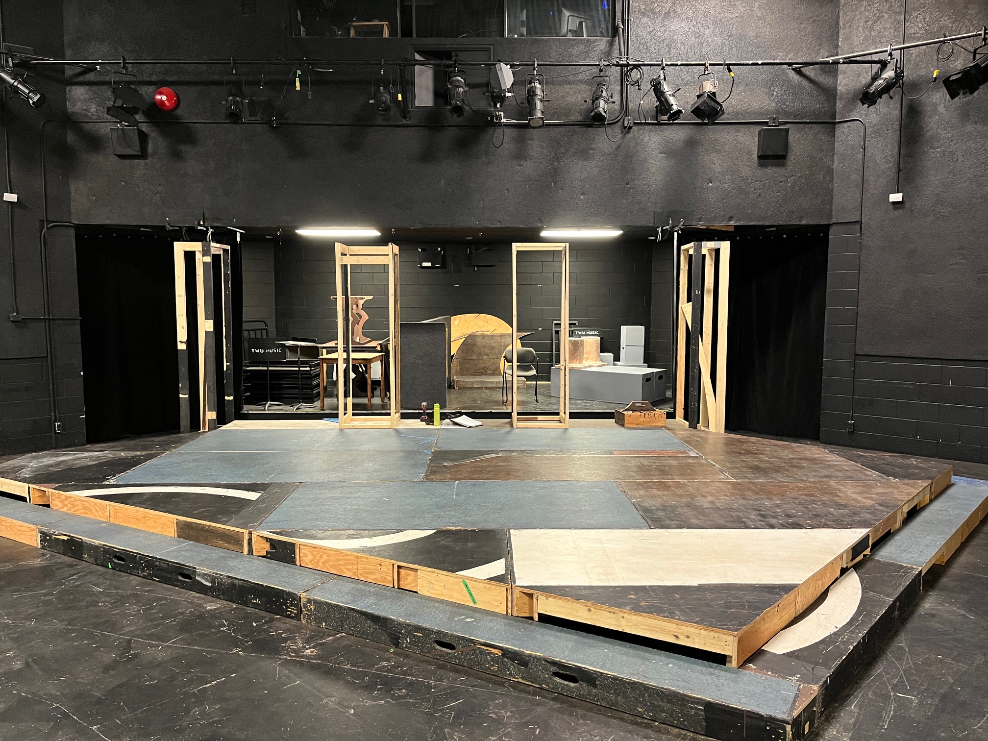 Set Build: Midsummer