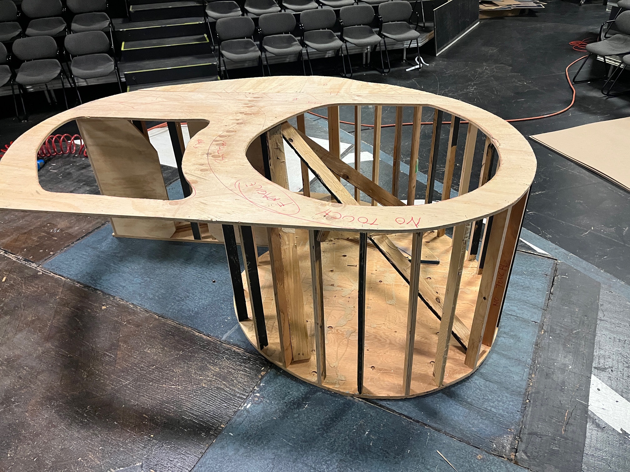 Set Build: Midsummer