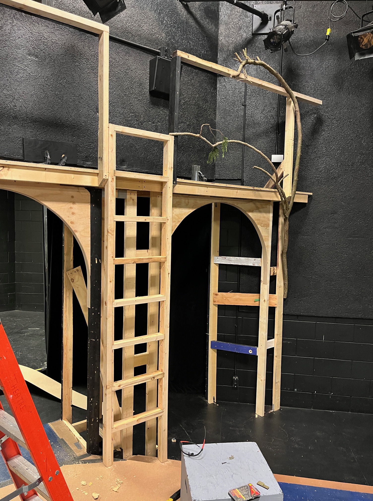 Set Build: Midsummer